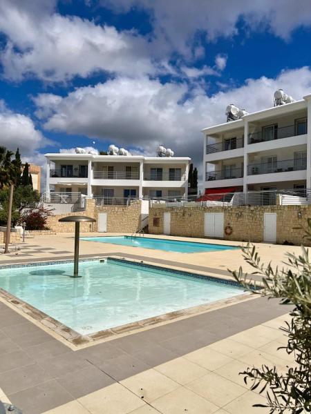 Spacious Sea View Apartment - Paphos