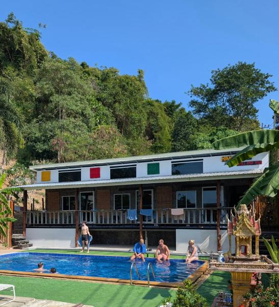 Hangover Chill & Hill Hostel - Krabi