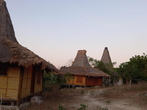 Praikamarru Home Stay - East Nusa Tenggara