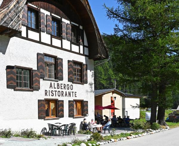 Albergo Ristorante Stazione Cavaglia - Pontresina