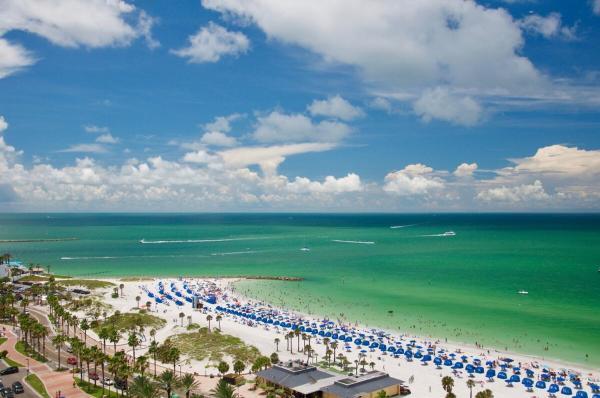 Stay Beachside I Stunning Views Walk Everywhere - Palm Harbor, FL