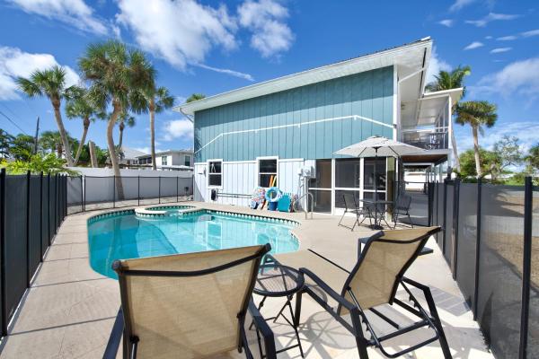 Beach Bungalow 1 By Sun Palace Vacations - Fort Myers Beach, FL