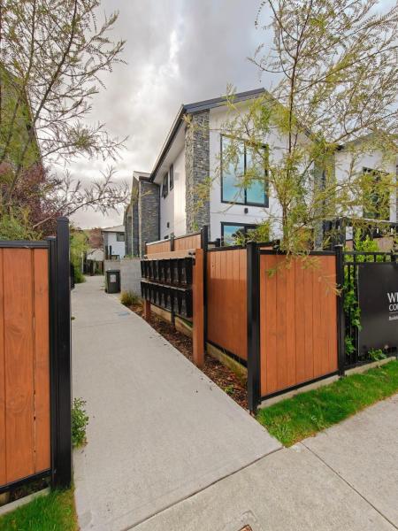 A Quiet Modern And Brand New Gem - Lower Hutt