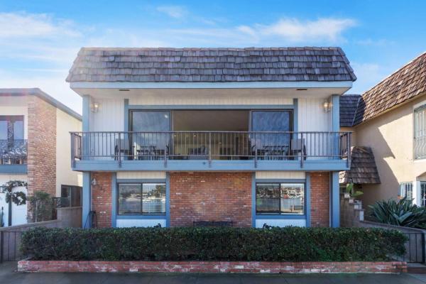 925 W Bay Ave - Newport Beach, CA