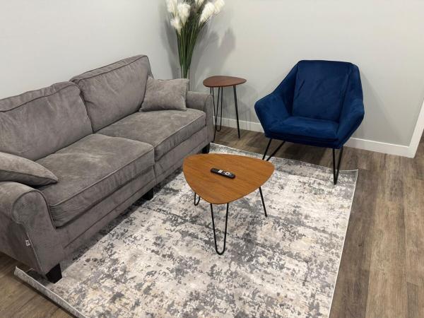 1-bedroom - On Site Parking - Near Yqr Airport - Saskatchewan