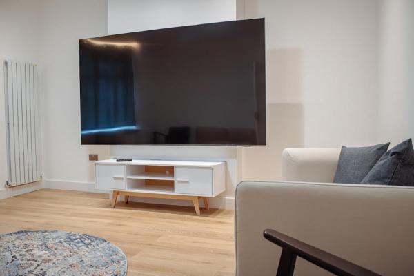 Spacious 13-bed In The Heart Of Headingley - Bradford