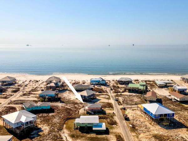 A Pelicans Retreat - Dauphin Island, AL