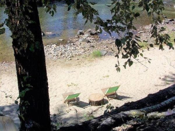 Riverside Court Rv And Cabins - Grand Forks