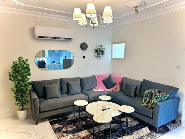 18 Three Rooms Family Apartment In Heart Of Olaya - Dammam