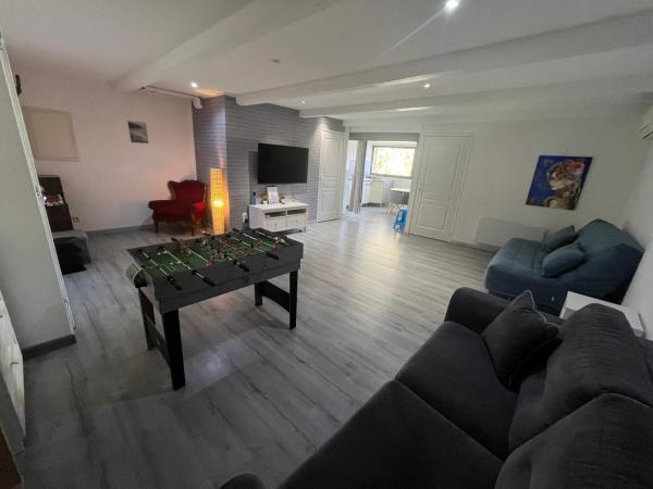 Grand Appartement - 2 à 6 Places - Sommières