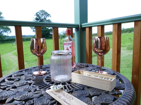 Ravenscroft Retreats Glamping - Llandeilo