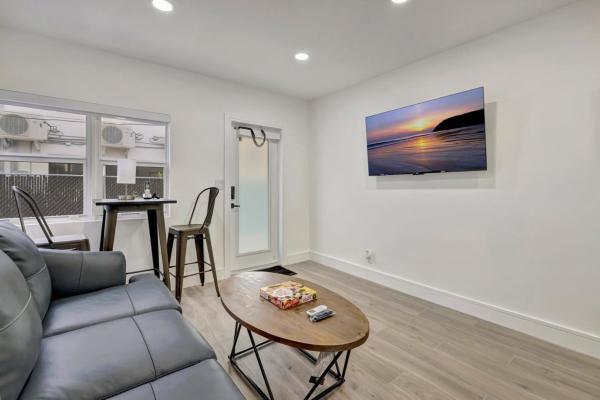 Banyan St. 1br 1ba Off Las Olas - Steps To Beach - Fort Lauderdale