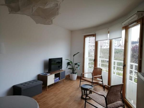 Appart De Charme -Vue Jardin Dior Parking Privé Partager Enregistrer - Jullouville