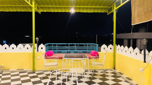 Hotel Ushaan Haveli - ウダイプル