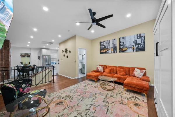 Free Parking -2br,2bath, 4beds, Sleeps 6, 10 Min To Nyc, 10 Min To Path - Hoboken, NJ