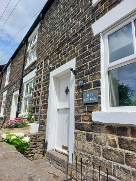 Sett Cottage, Hayfield - Glossop