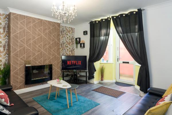 Pleasure Beach Apartment With Garden - Skegness