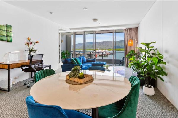 Reef - Waterfront City Pool Sauna & Gym - Cairns