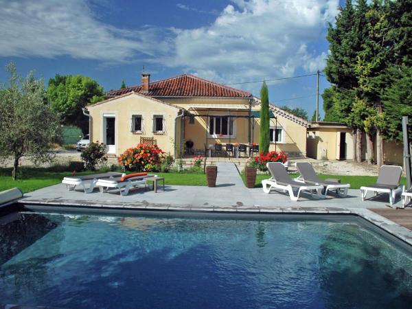 Holiday Home In L'isle-sur-la-sorgue With Pool - L'Isle-sur-la-Sorgue