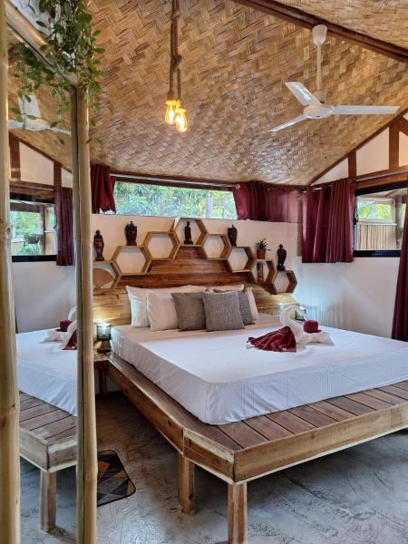 Secret Door - El Nido