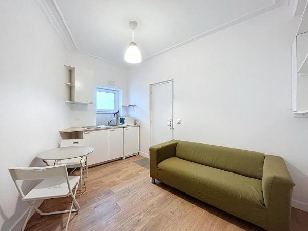 L'instinct - Centre-ville - Métro Paris - Levallois-Perret