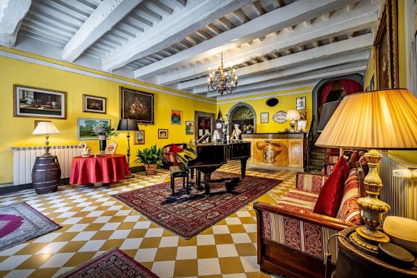 Antica Dimora Patrizia - Montecarlo, Italy