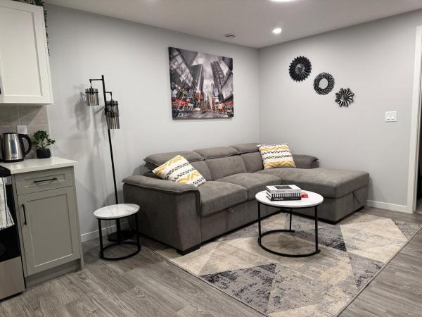 Relax, Recharge, Repeat 2bedroom Walkout Haven - Calgary