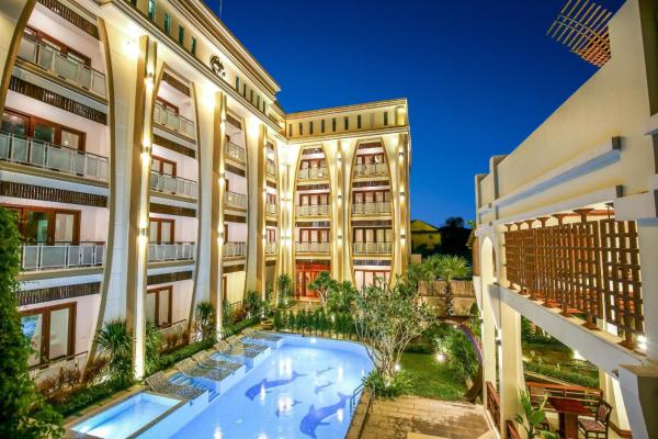 The Night Hotel - Cambodia