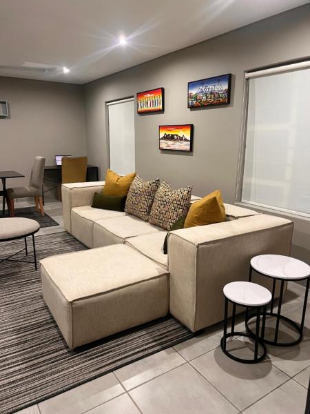 Lanina Exec 2 Bed Apartment - Randburg