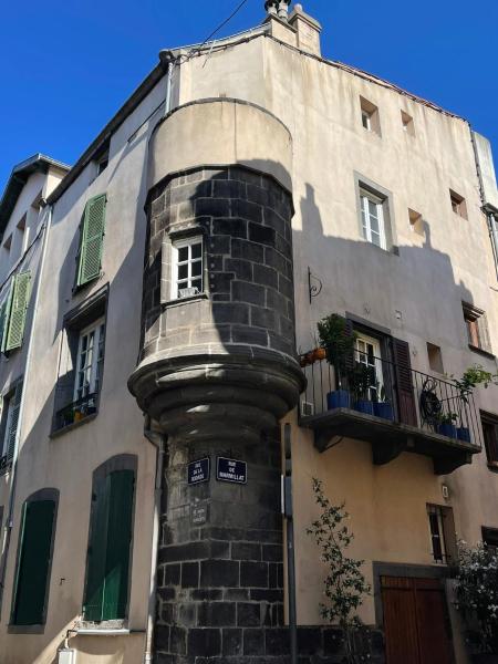 La Maison De L Echauguette Petit Dejeuner Et Menage Offerts - Clermont-Ferrand