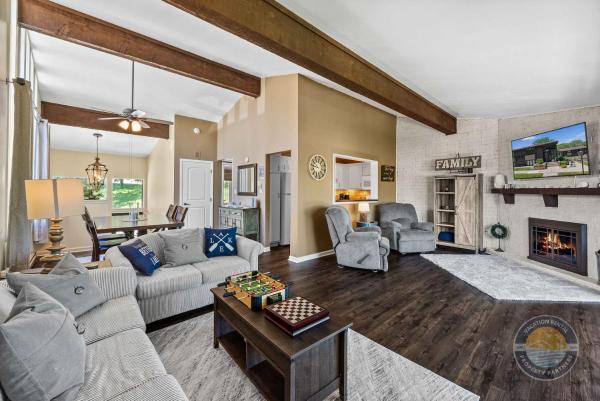 New Lake Como Condo With Lake Views - Lake Geneva, WI