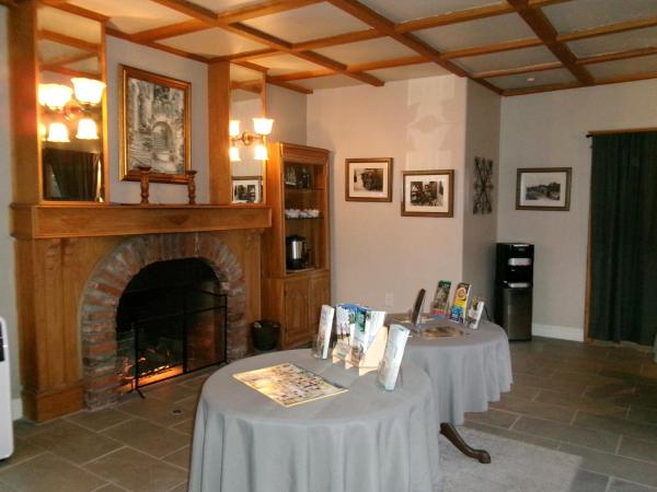 Carmel Wayfarer Inn - Monterey, CA