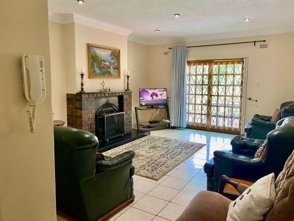 4 Bed Villa In The Heart Of Vainona - 2282 - Harare