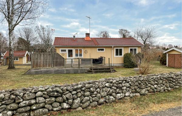 2 Bedroom Nice Home In ÅSa - Onsala