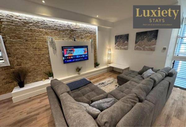 Sleek & Gorgeous 2br Nr Westcliff Beach & Cliffs Pavillion By Luxiety Stays - Southend-on-Sea