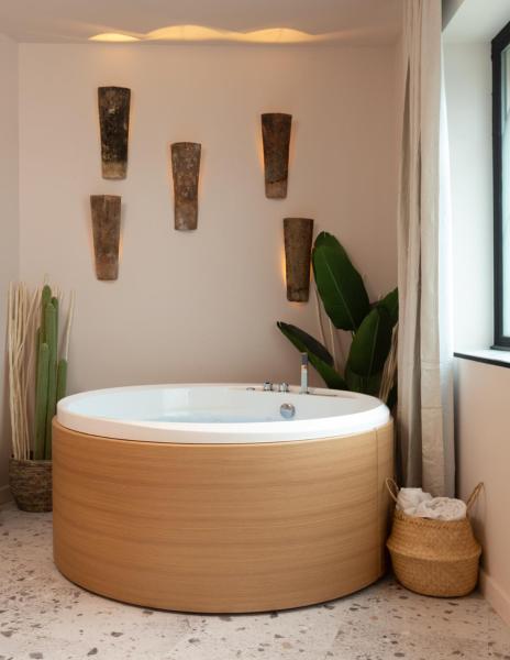 Suite Romantique Ibiza, Jacuzzi, Spa - Kehl