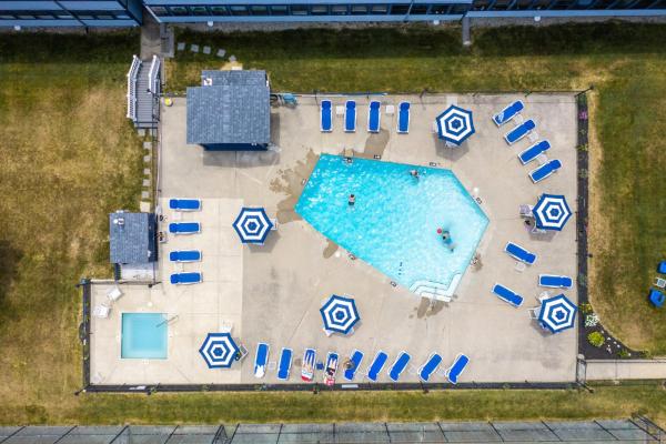 Nautical Mile Resort - Maine