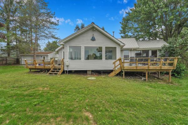 Private Dock And Lake Views Home On Lime Lake - Alpine Lake, Delevan