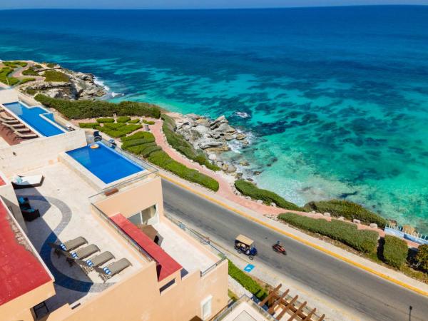 360 Views, Waterfront Penthouse, Rooftop Pool - Isla Mujeres