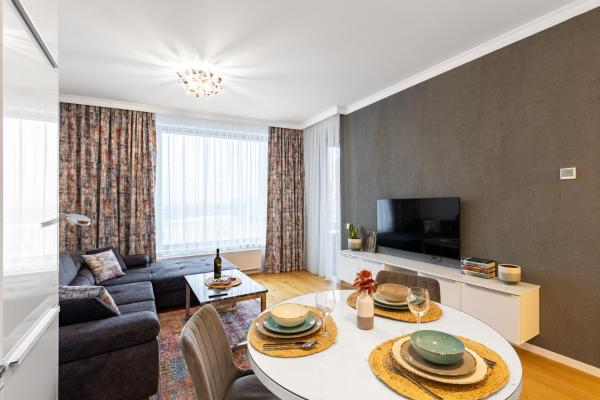 Bnb Skypark Retreat With Balcony - Bratislava