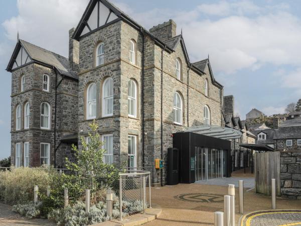 Harlech Apartments - Efnisien - Harlech