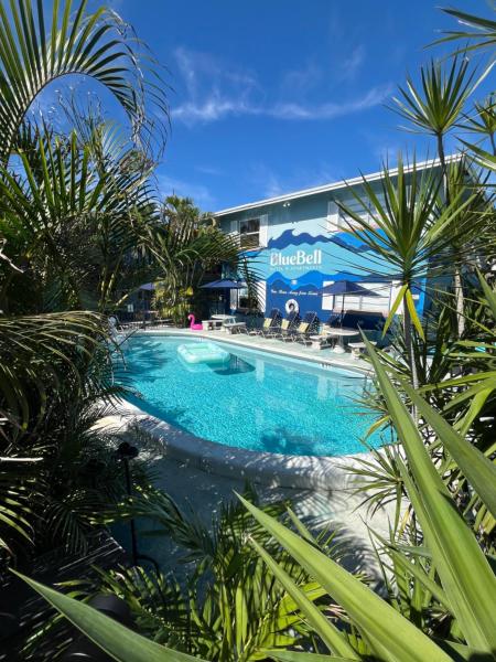 Blue Bell Apartment Hotel - Cooper City, FL