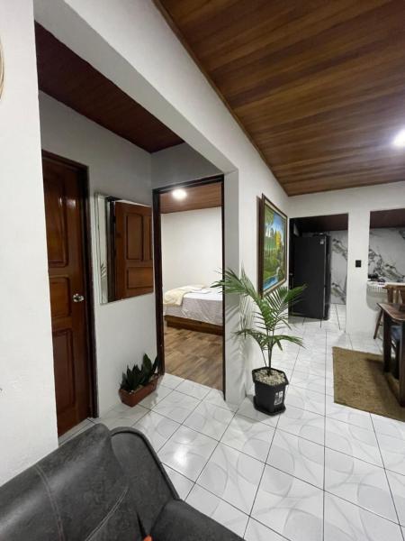 Downtown Volcano House - La Fortuna