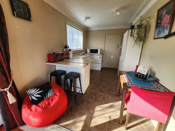 Guest Suite With Private Entry Own Kitchen And Bathroom - Oamaru