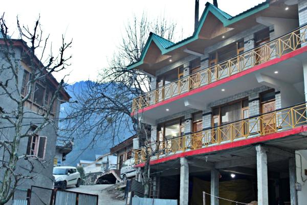 Apple Field House - Manali