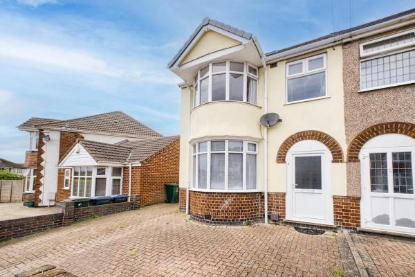 Beautiful House, Sleeps 8 - Coventry