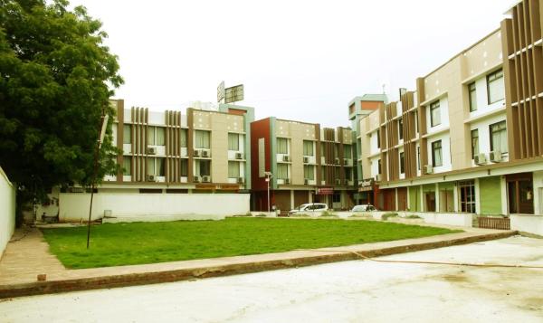 7th Sky Hotel & Restaurent - Sirohi
