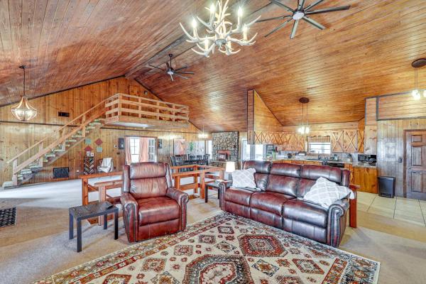4 Mi To Lake Access: Pet-friendly Home In Bismarck - Bismarck, AR