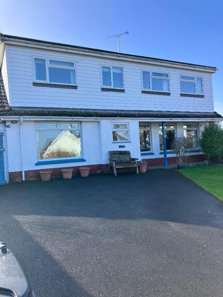 Entire House Near Beaches, Footpaths, Dog Friendly - Instow