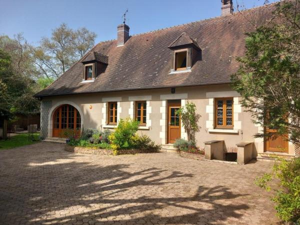 Gîte De Charme Avec Spa, Billard, Jardin Et Ping-pong - Fr-1-586-54 - Cher